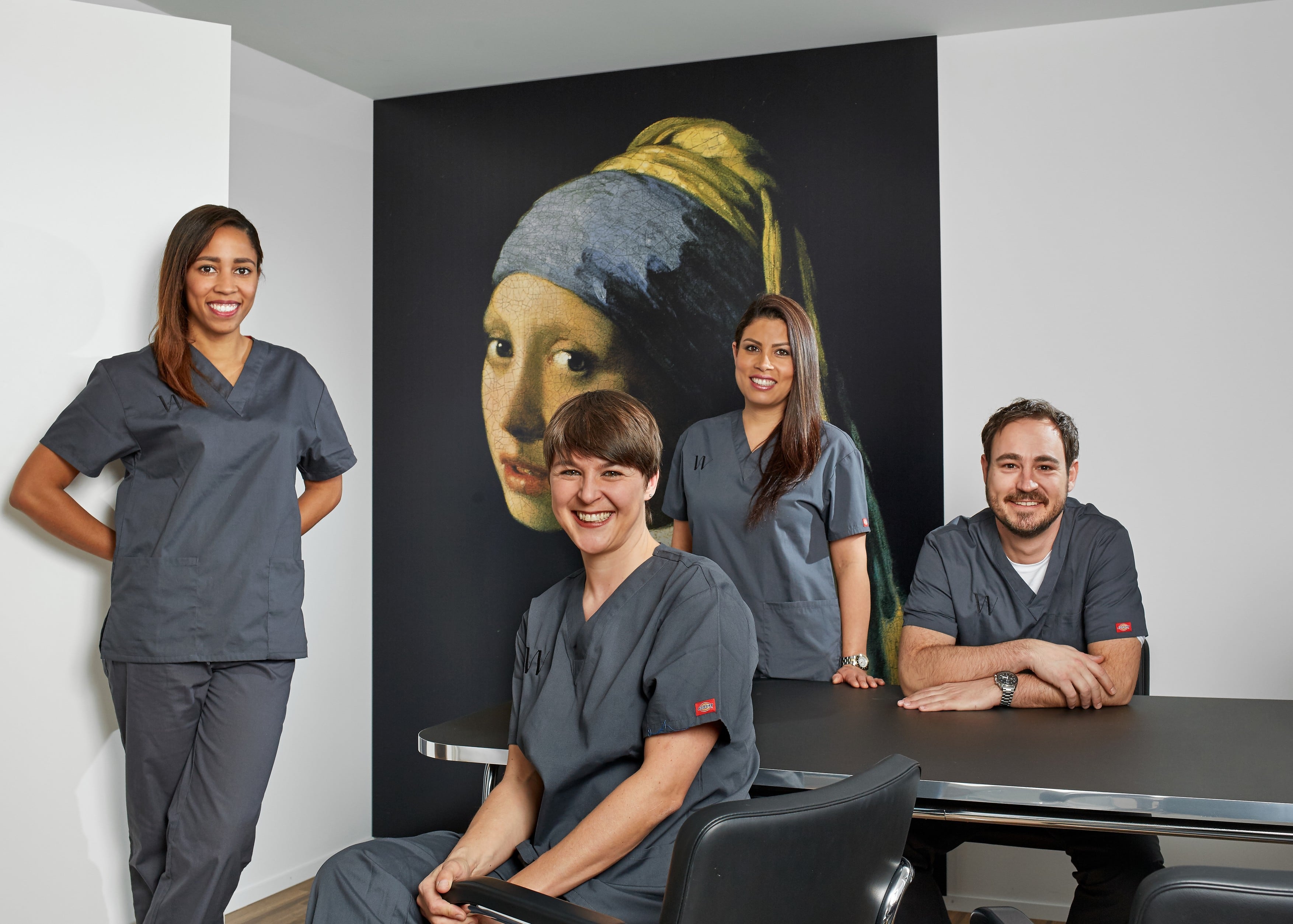 Team Praxis Dr. Wirth. Foto: Remo Zehnder – Fotografie Zehnder